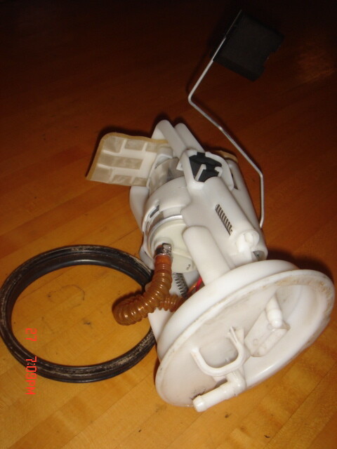 Genuine VDO Fuel Pump/Sending Assembly for BMW E46 Chassis | eBay