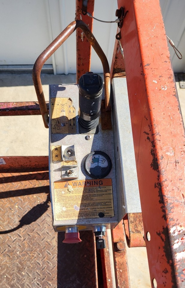 2006 Skyjack SJIII 4632 32 ft. Electric Scissor Lift Aerial Manlift ...