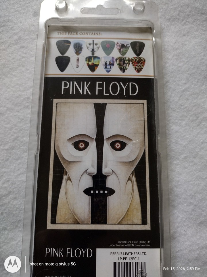 PINK FLOYD Set of 12 Album Cover Picks/Plectrums ~Licensed~ | eBay