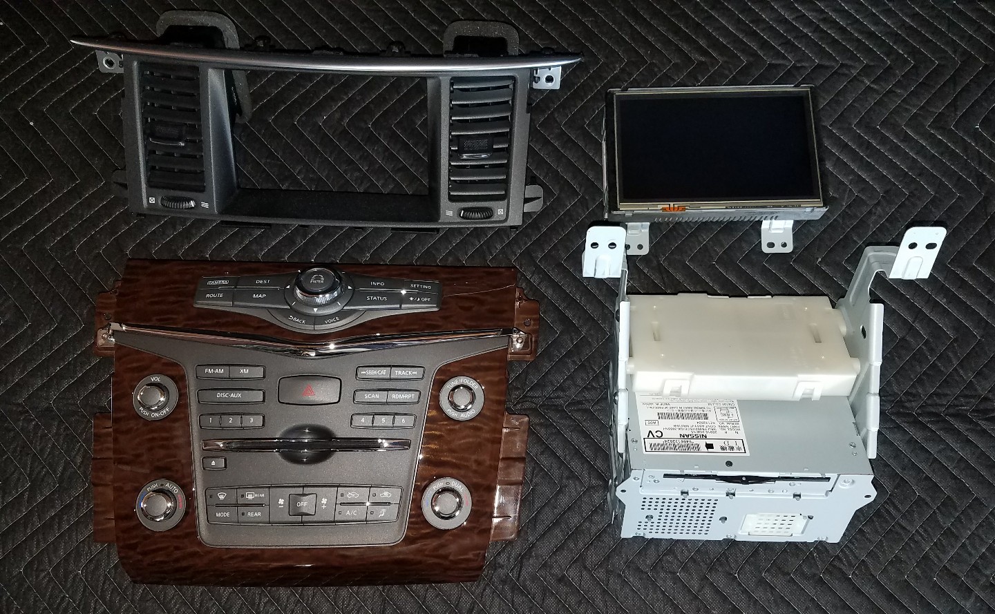 2017-2020 Nissan Armada Genuine Navigation Touch Screen Display Unit ...