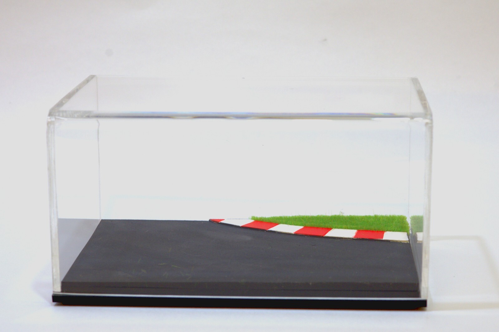 1/43 and 1/64 Diorama Race Track&Display Case For Diecast !! Cars are ...