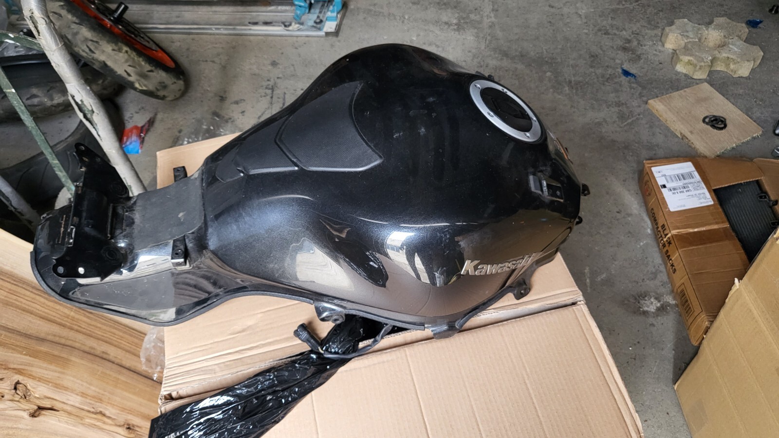Kawasaki H2 sx fuel tank | eBay