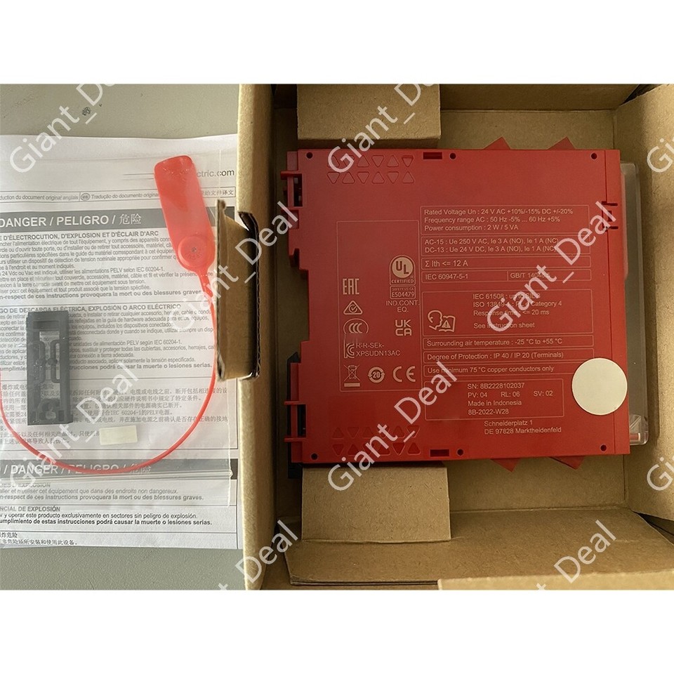 New For XPSUAK12AP Safety Relay Dual-Channel E-Stop 24VACDC 2n/o 1n/c ...