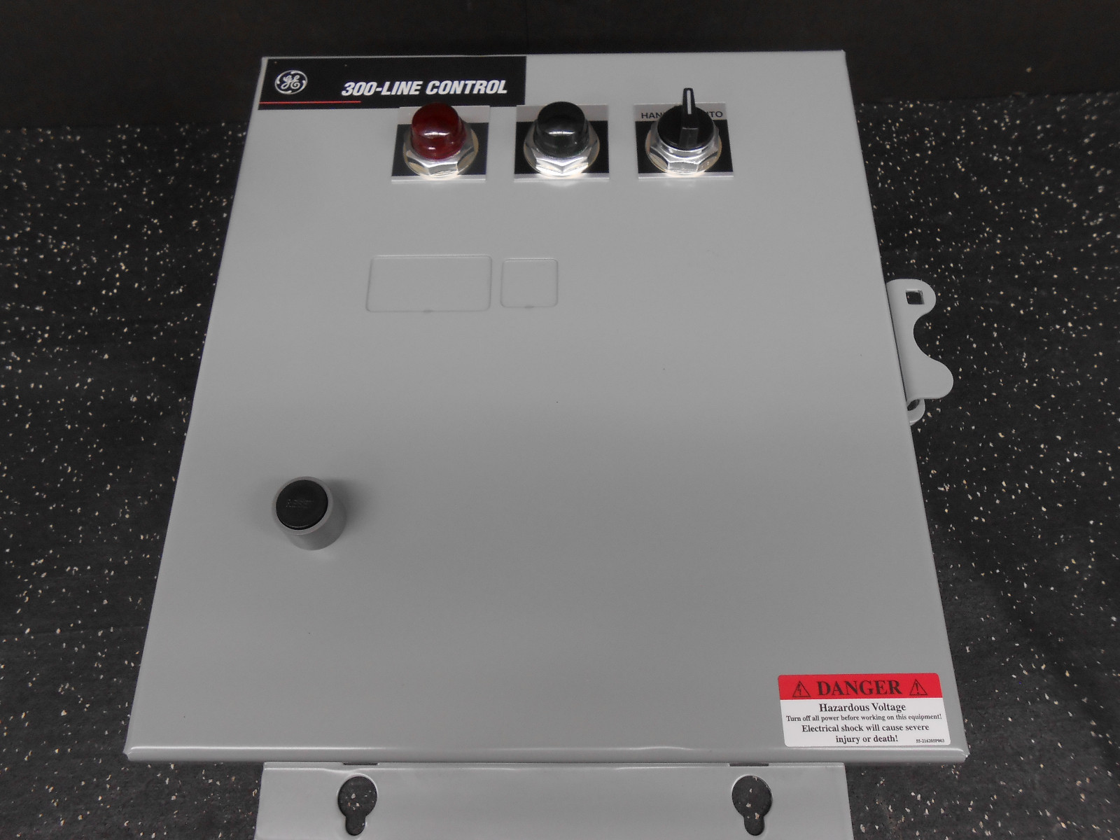 GE 300-LINE CONTROL CR306B1 MAGNETIC CONTACTORS & STARTERS ENCLOSURE ...