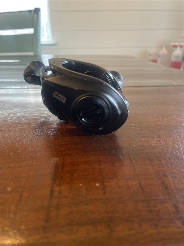 Abu Garcia Revo4 X-HS Bait Cast RH 7.3:1 - Swedish Engineered(READ ...