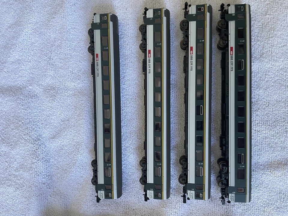 N Scale Swiss SBB CFF First Class Set Of 4 Roco Coaches | eBay