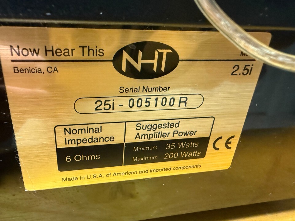 Set of 2 NHT (Now Hear This) Model 2.5i Tower Loudspeakers Gloss Black ...