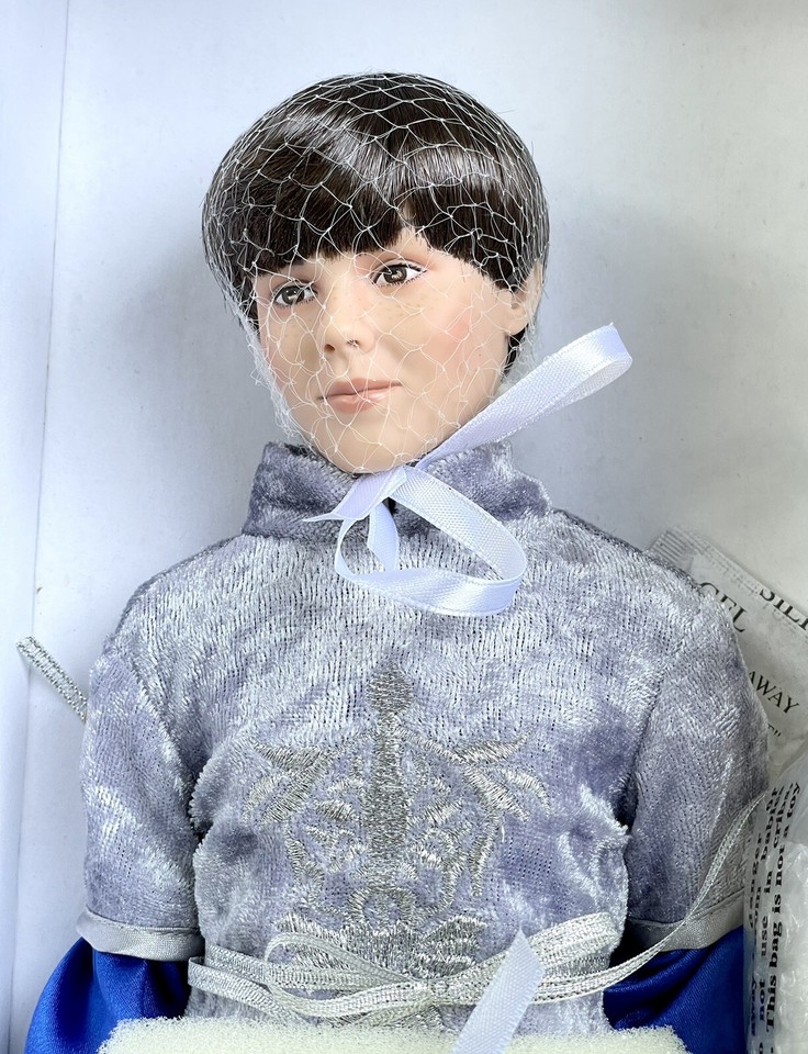 Narnia Edmund Coronation 16.5" doll, crown & robe Tonner T8NRDD07 new NRFB 2008 | eBay