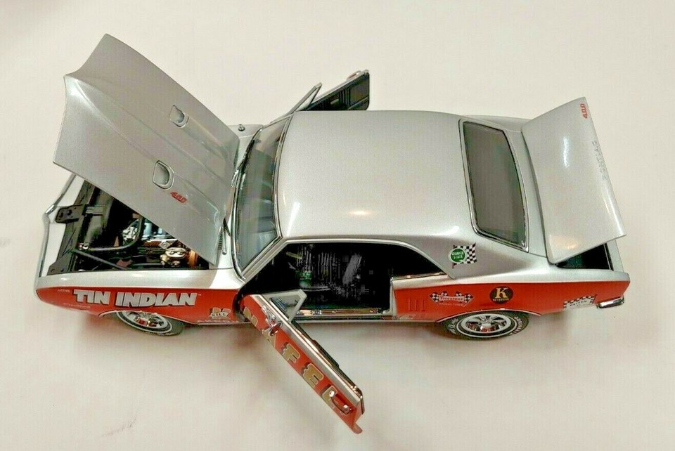 EXACT DETAIL 1967 PONTIAC FIREBIRD 400 BILL KNAFEL TIN INDIAN 1:18 ...