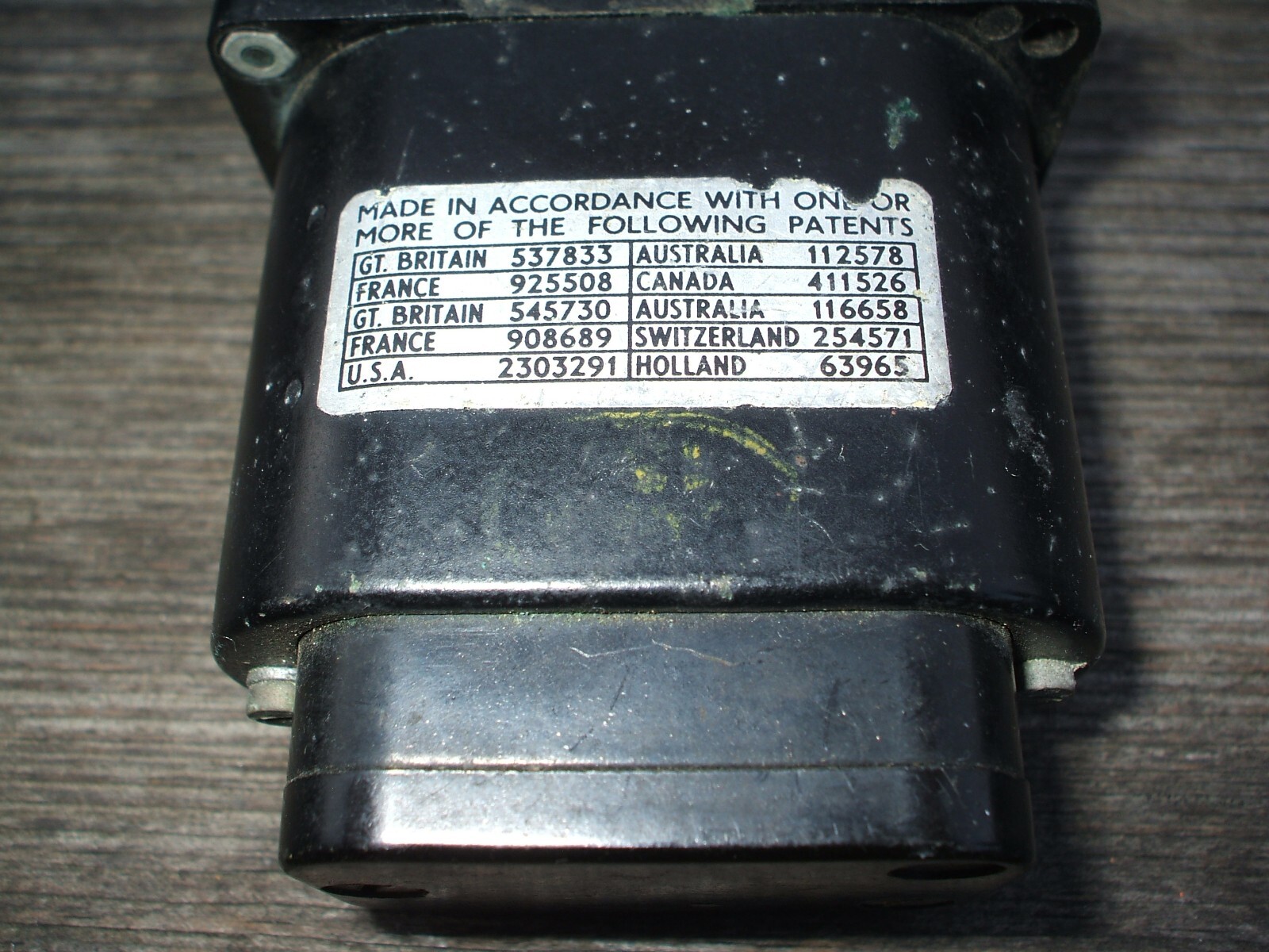 Vintage WW2 and 1950's Dive Brakes Desynn gauge, used ,good condition ...