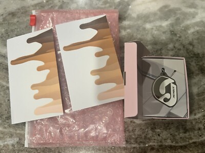 Brand New Glossier Membership Keychain In Store Exclusive Not Flip ...