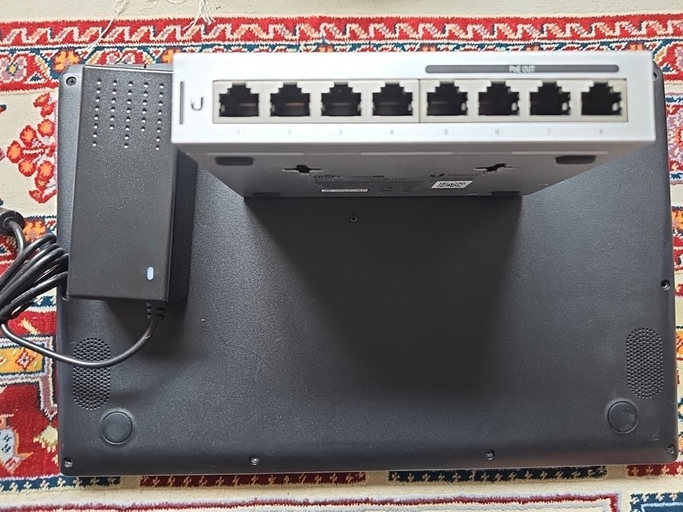 Ubiquiti UniFi US-8 PoE Powered 8 Port Managed Gigabit Switch with PoE ...