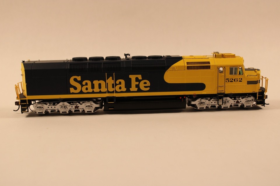 HO SCALE ATHEARN SANTA FE SDP40F # 5262 MFR# 63995 - DCC WITH SOUND | eBay