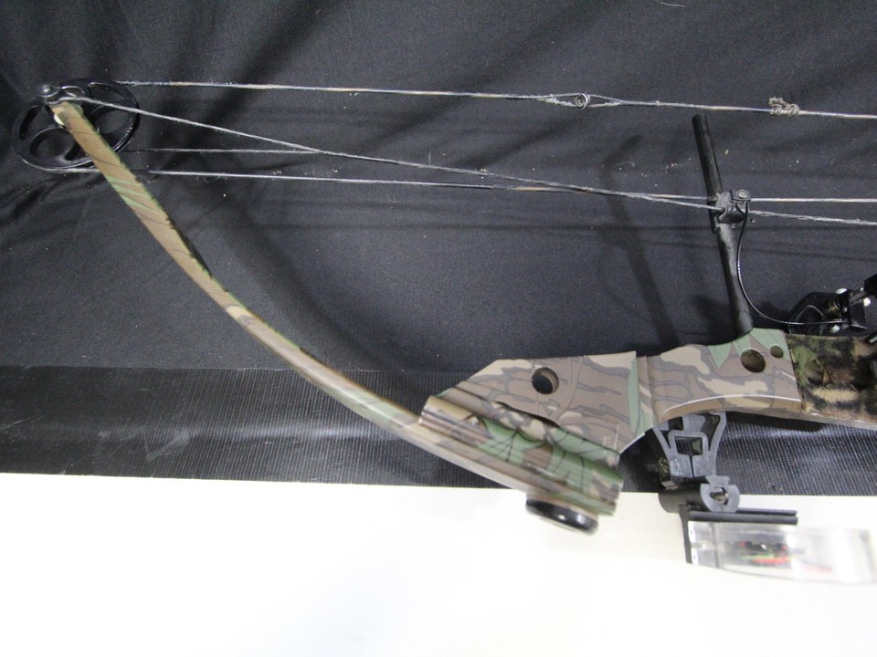 Mathews Ultra-Max RH Compound Bow 60 Lbs, 27 in Draw, 36" Axle Length ...