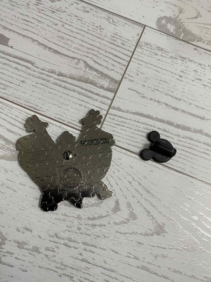 Evil Queen Snow White Neon Villains Booster Disney Pin Trading Open | eBay