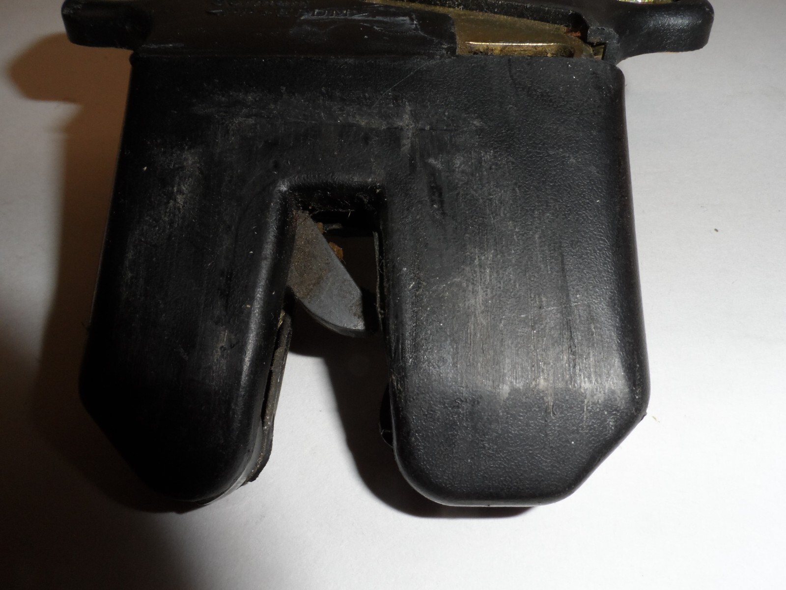 1996 1997 1998 1999 2000 2001 Audi A4 Trunk Latch Lock Clasp 8D5827505A ...