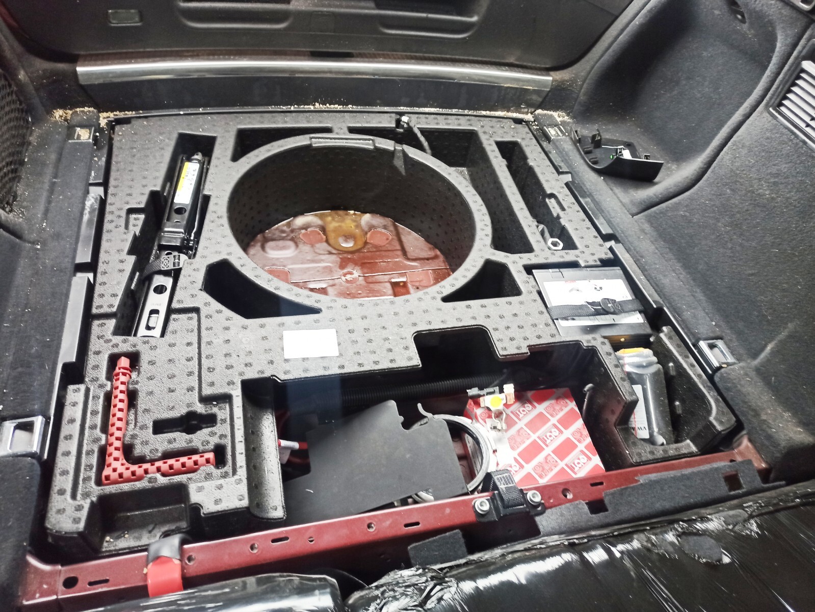 Audi SQ5 Q5 MK2 (FY) 2017-2022 Rear Boot Tool Kit & Storage Compartment ...