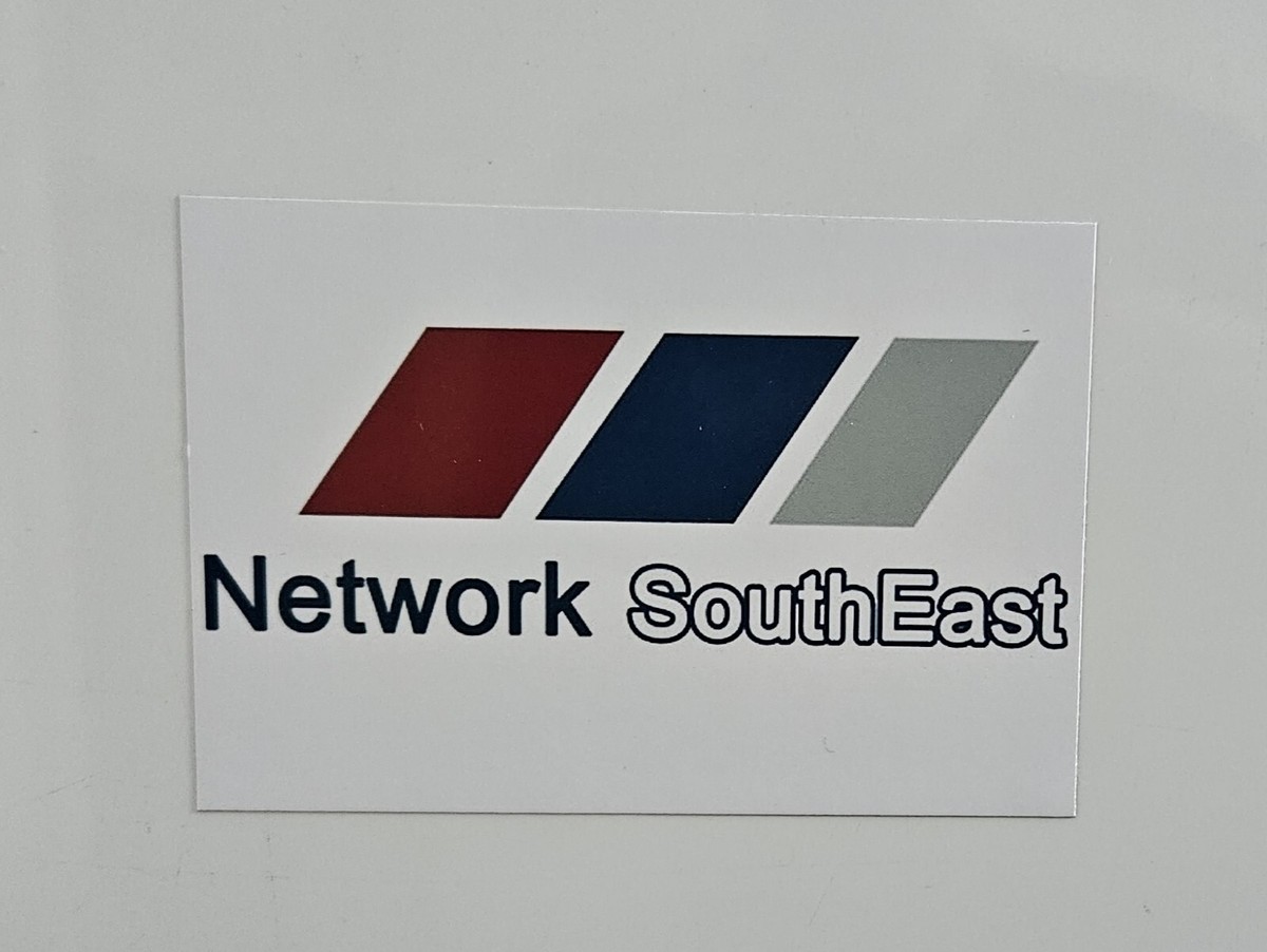 Network Southeast Logo Bachmann Europe Plc Class 411 4 CEP 4 Car EMU
