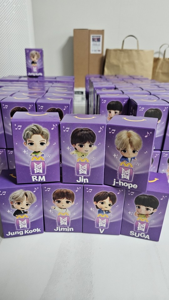 BTS TinyTAN McDonald’s Happy Meal Toys 7pcs Full Set 2025 Throwback ...