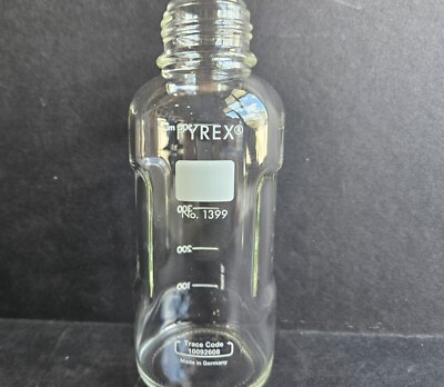 Lab Glassware - Pyrex Bottles