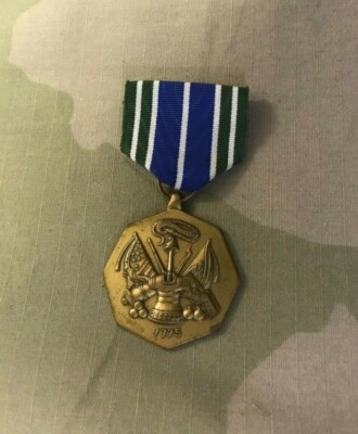 US ARMY ACHIEVEMENT MEDAL AAM FULL SIZE AWARD USED VINTAGE | eBay