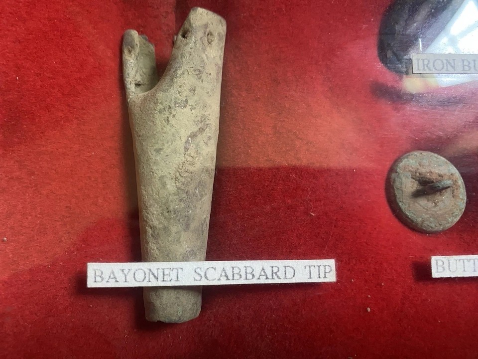 Civil War Relics Display- Dug Battlefield Finds Buckle Button More Rare ...