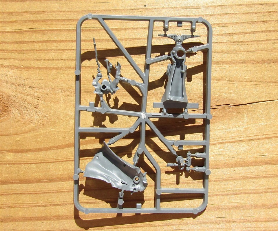 40K Imperial Agents Navigator on Sprue | eBay
