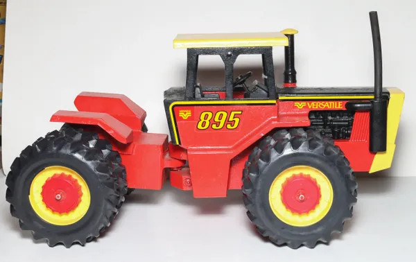 Versatile 895 Tractor 4WD 1:16 | eBay