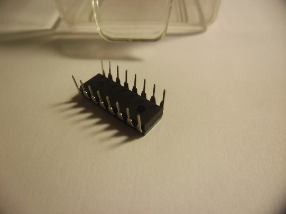 HCF4555BE .ST. MALAYSIA.CI.IC.TRANSISTOR.CD4555. | eBay