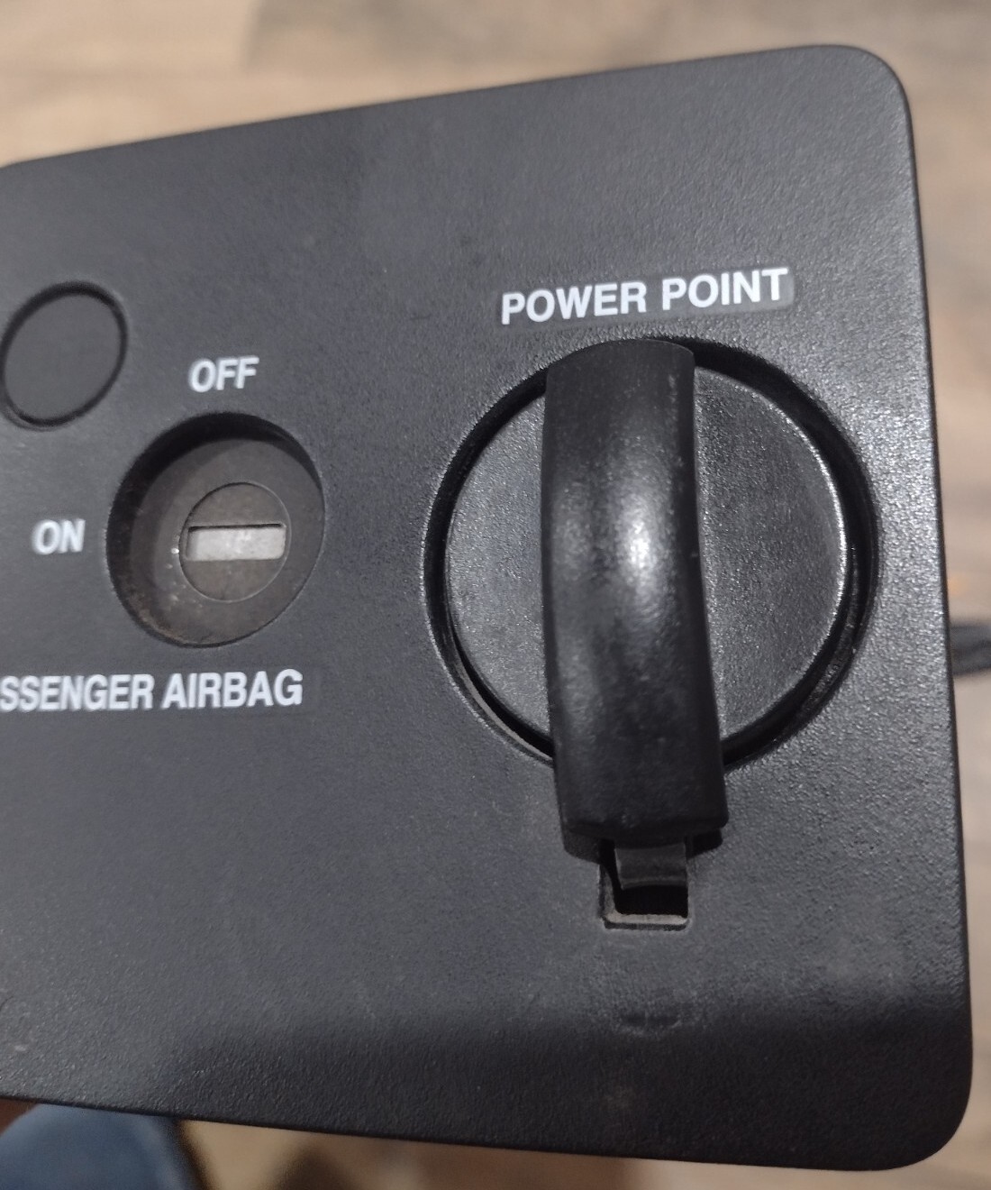 Ford SuperDuty F250 F350 center dash POWER POINT 12v outlet plug trim ...