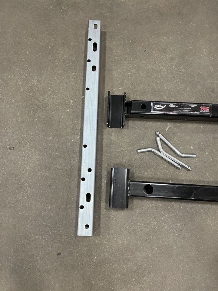 PULLRITE 4452 25K OE PUCK RAIL ADAPTER 2020 GM TRUCKS W/ PUCKS TRAILER ...