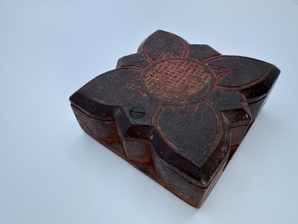 Antique Kumkum Tika Wood Flower Powder Box 3.5” NB2 | eBay