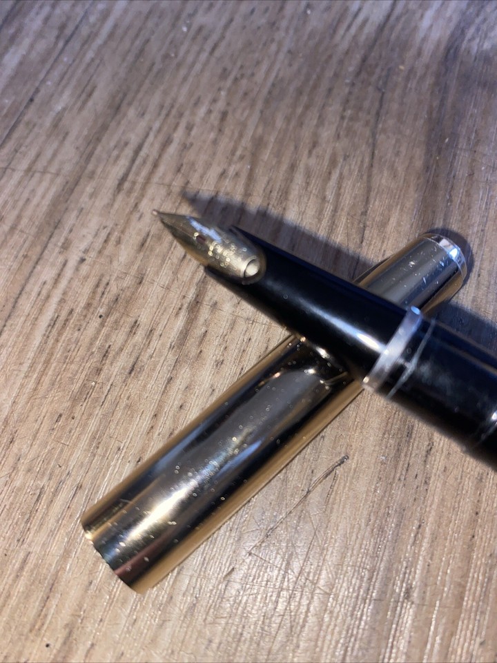 Vintage Pilot 57 Fountain Pen Black Plastic body Squeeze ink filler ...