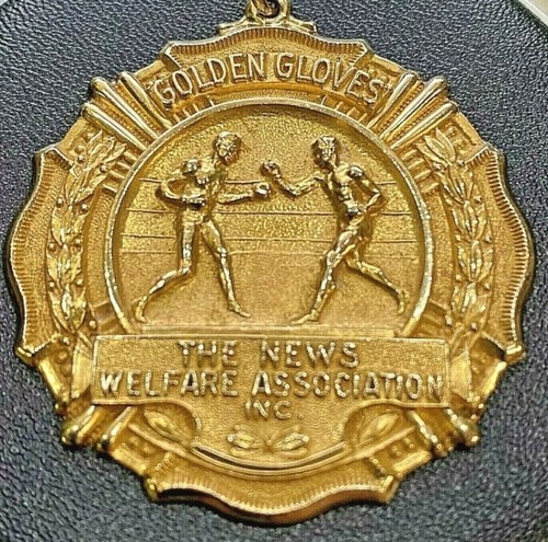 Vintage Solid 14kt Gold Golden Gloves Boxing Medallion Pendant Weighs 1 ...