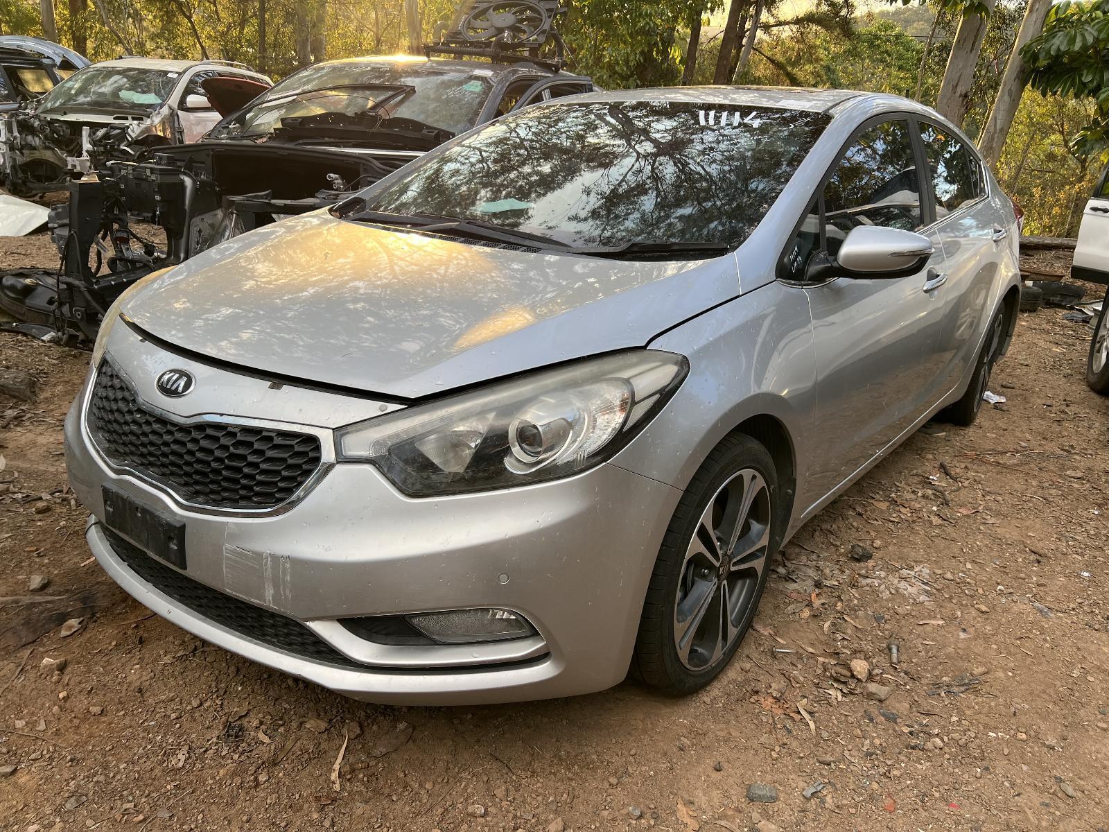 KIA CERATO REAR GARNISH BOOTLID LAMP (RH SIDE), YD, SEDAN, LED TYPE, 04/13-02/16 | eBay Australia