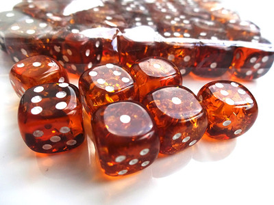 Baltic Amber Dice with rounded corners, amber pressed .12 mm. 0.47inch ...