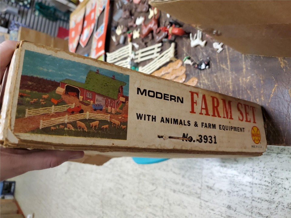 Vtg Marx Modern Tin Farm Set Barn Animals Tractor Farm Equipment #3931 ...