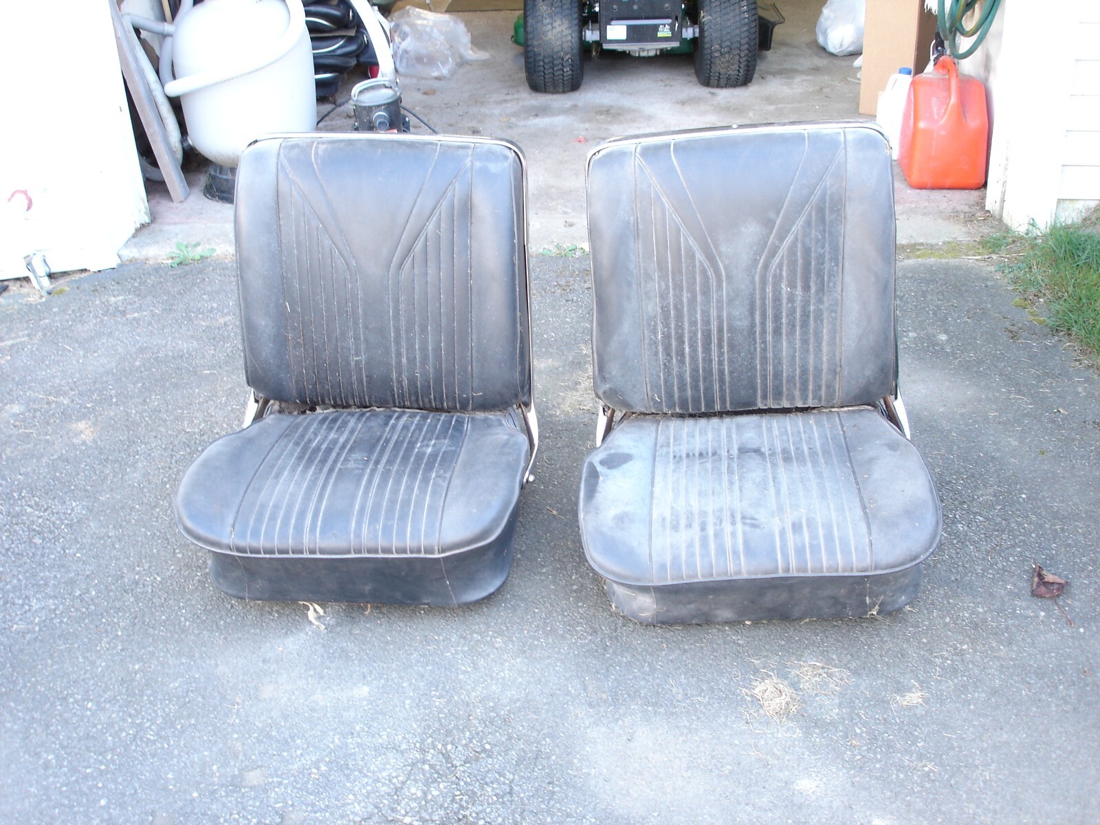 1965 Chevy Impala SS B Body Black Bucket Seat Cores & Tracks Pair GM | eBay