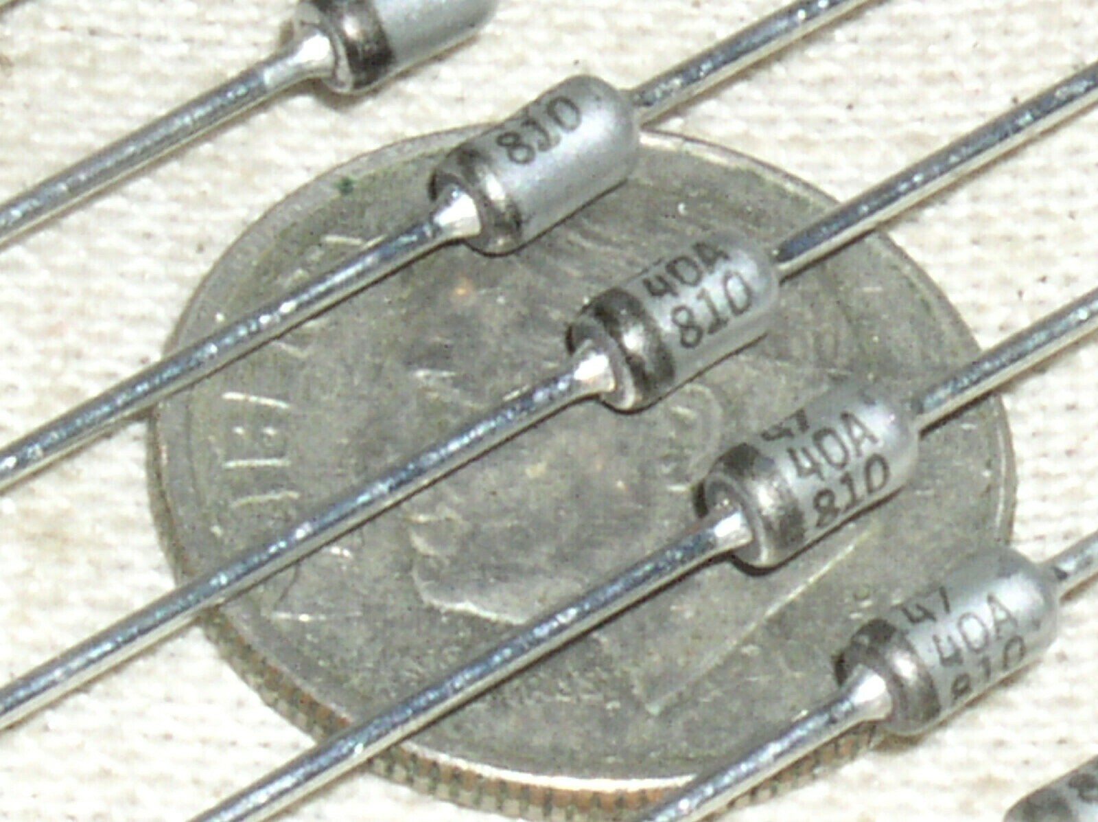 10 NEW MOTOROLA 1N4740A 1N4740 ZENER REGULATOR DIODE 10V 10 V VOLT 1W 1 ...