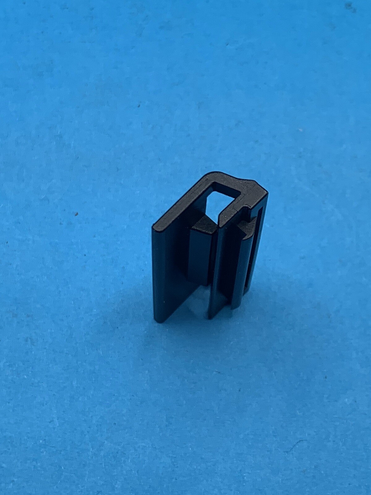 (Pack of 2) Windshield Glass Stopper Clips for Toyota & Scion 56115 ...