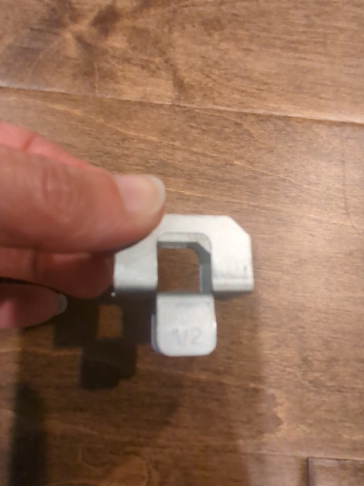 Plywood H Clips For Roofing - Panel Edge Sheathing, 1/2", Open Box ...