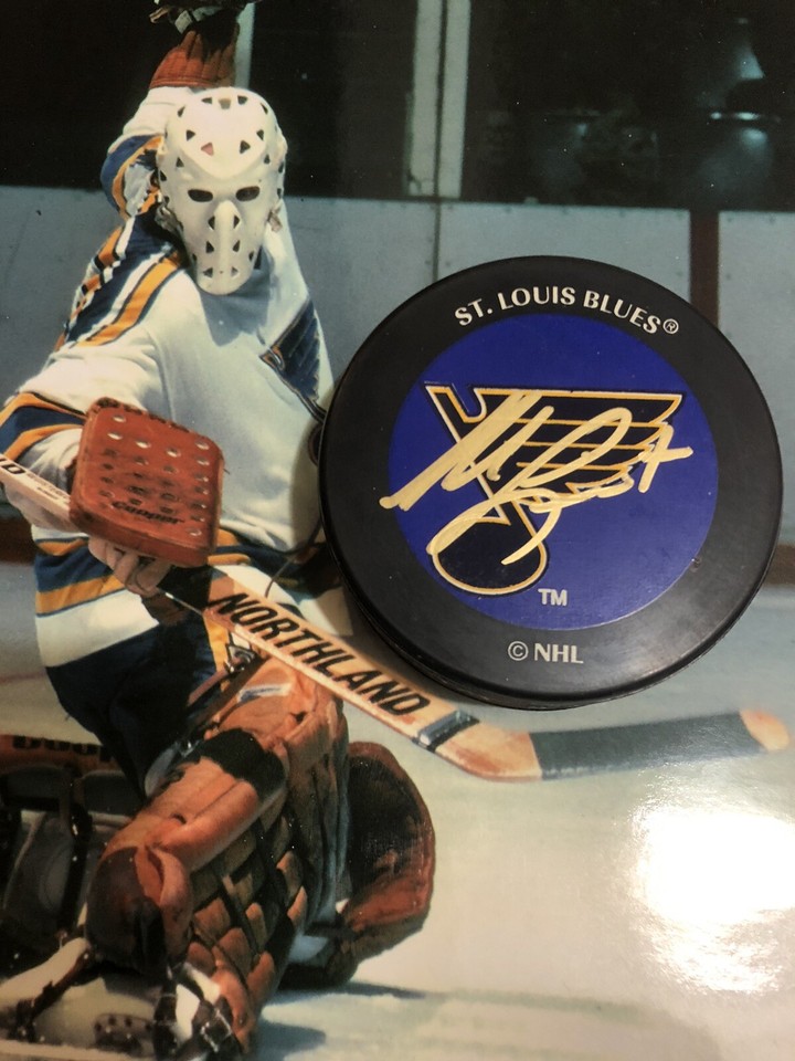 Mike LIUT St. Louis BLUES #1 Signed PUCK World PUCK Fan FAVORITE Holo ...