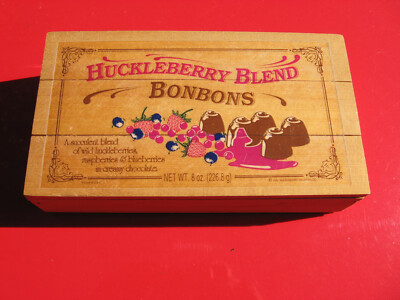 Small Wooden Box Keepsake Storage Box HUCKLEBERRY BLEND BONBONS 1992 | eBay