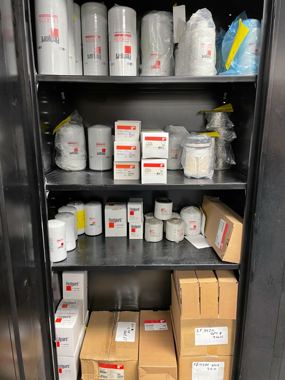 FLEETGUARD FS19732 - Fuel filter cross reference