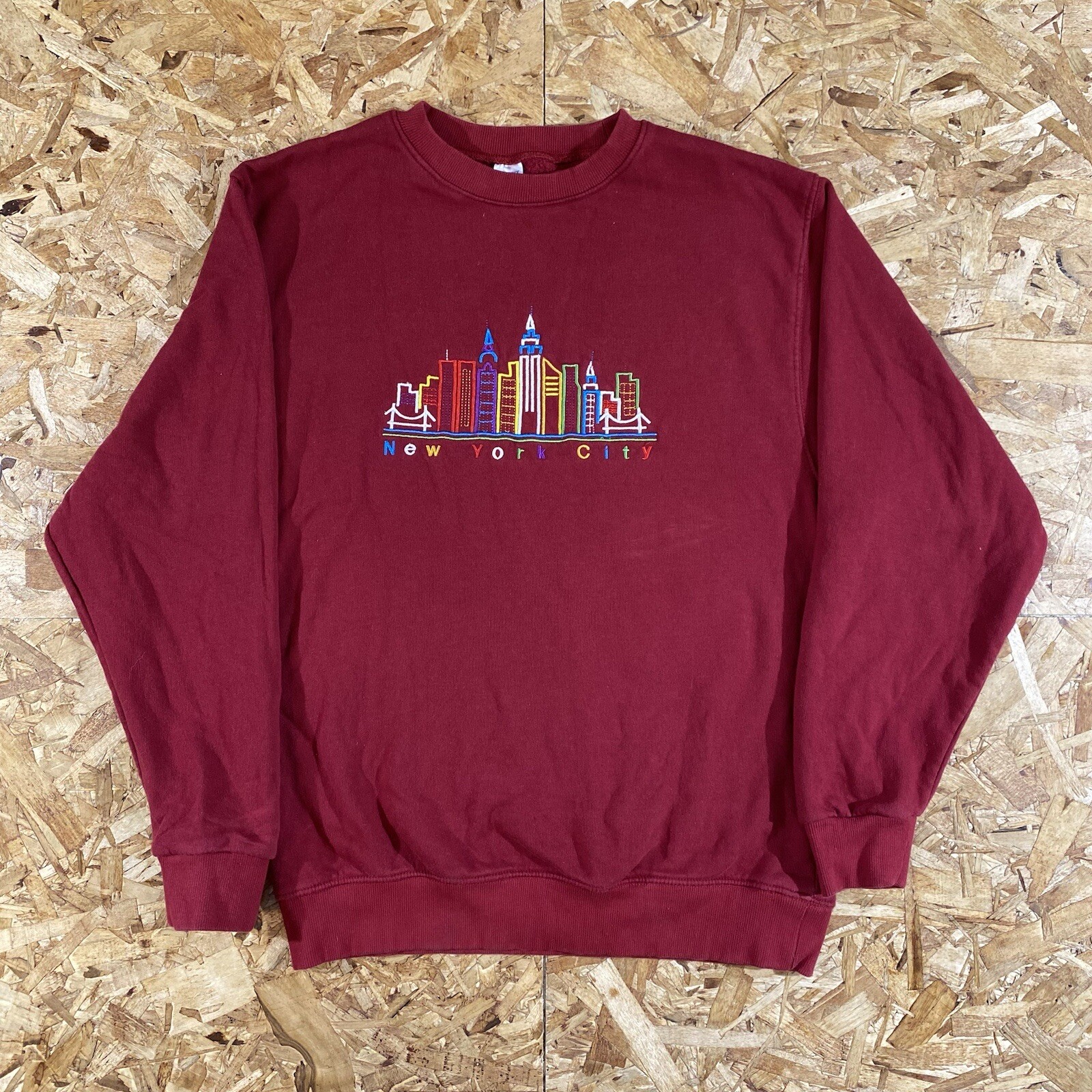 Vintage Y2K Matrix New York City Skyline Red Sweatshi… - Gem