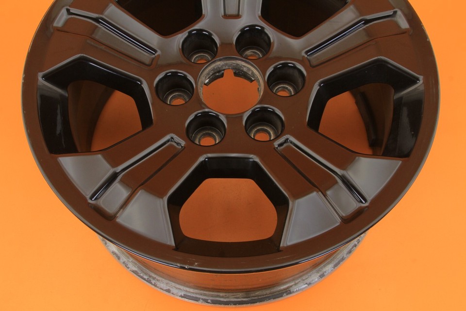 Chevrolet Silverado Suburban Tahoe Sierra 1500 2015-2020 18" Inch OEM ...