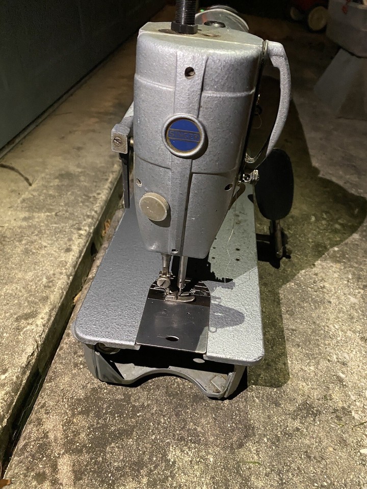 Singer 281-3 Industrial Sewing Machine - Heavy Duty Leather & Thick ...