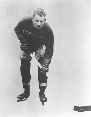 HAP DAY 8X10 PHOTO TORONTO ST. PATS MAPLE LEAFS NHL PICTURE B/W | eBay