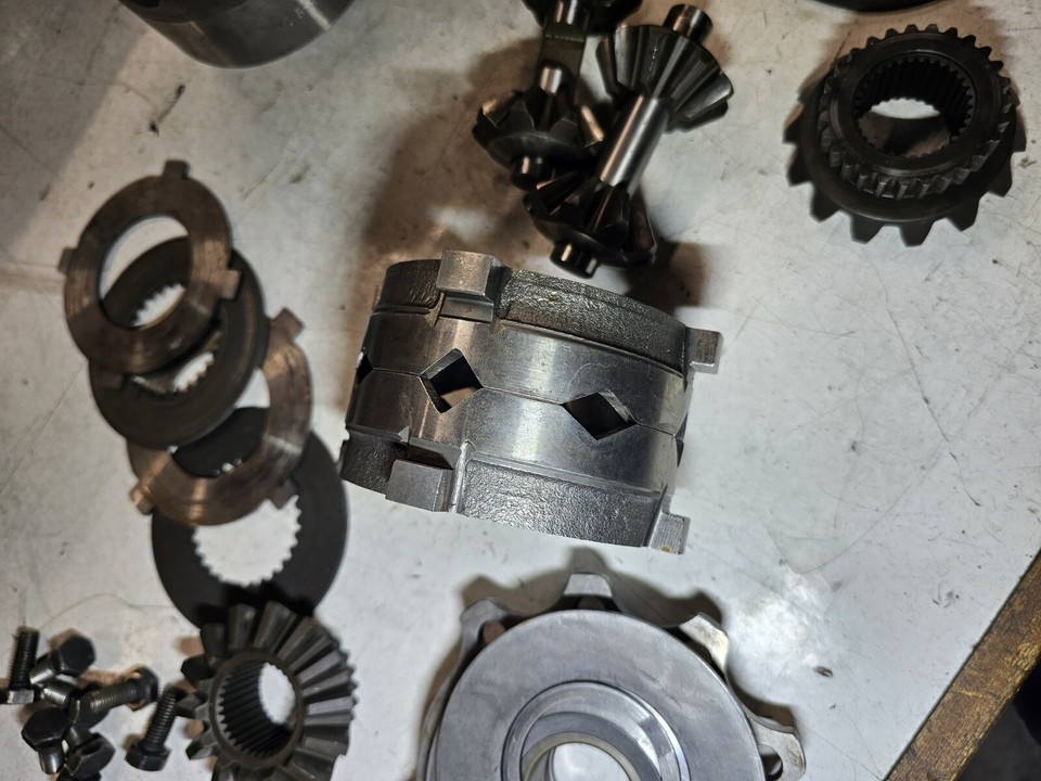 Genuine ZF Motorsport 210mm LSD Limited Slip Differential BMW M3 E30 ...