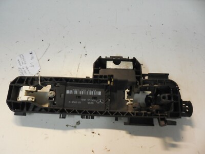 08-11 Mercedes C300 Front Right Handle Carrier Mount Bracket 2047601634 ...